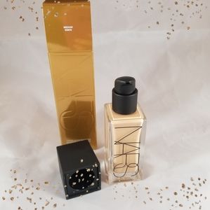 NARS Makeup | Sheer Glow Foundation Cadiz 1 Oz | Poshmark